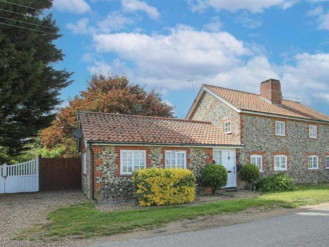 6 bedroom detached house for sale