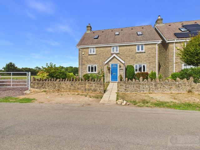 6 bedroom detached house for sale