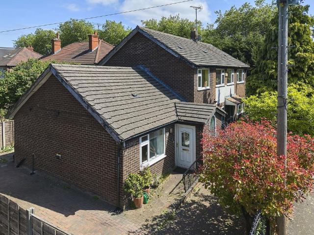 6 bedroom detached house for sale