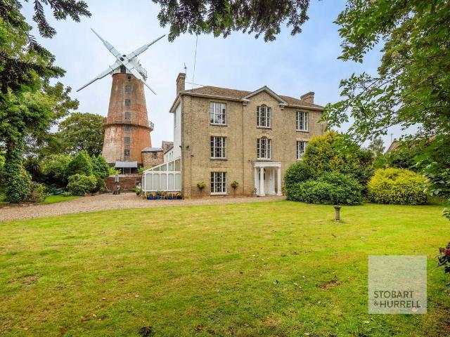 6 bedroom detached house for sale