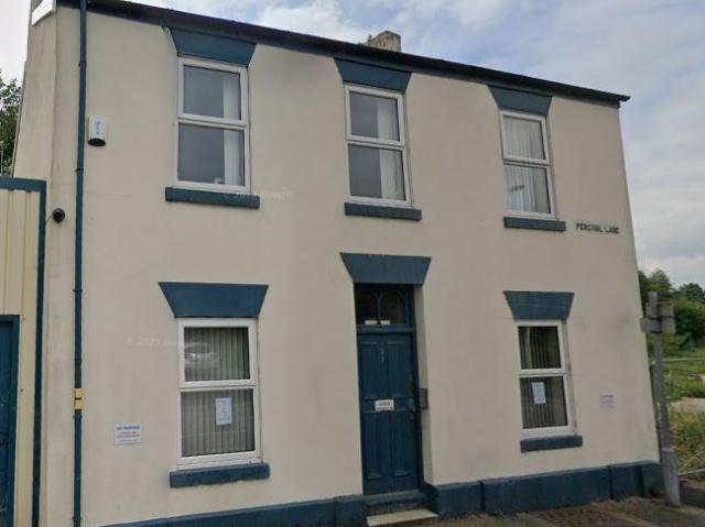 6 bedroom detached house for sale