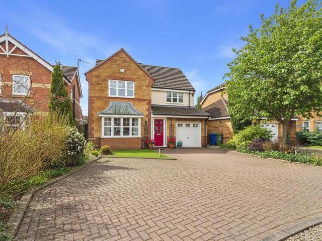 6 bedroom detached house for sale