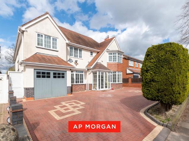 6 bedroom detached house for sale