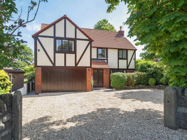 6 bedroom detached house for sale