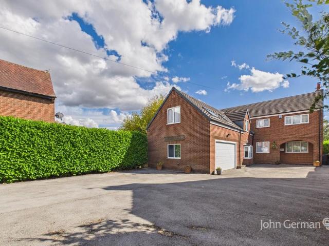 6 bedroom detached house for sale