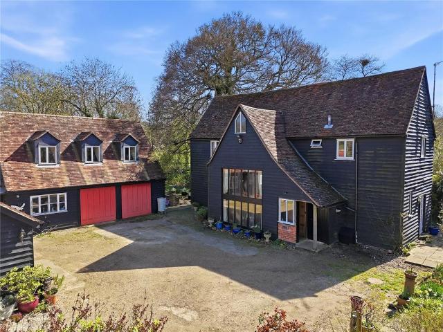 6 bedroom detached house for sale