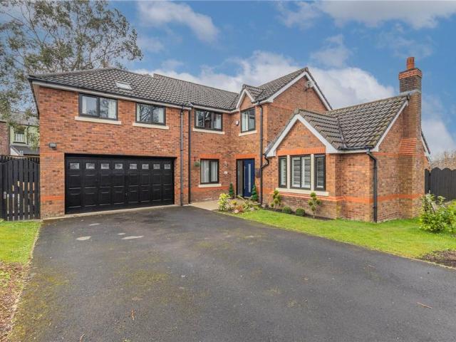 6 bedroom detached house for sale