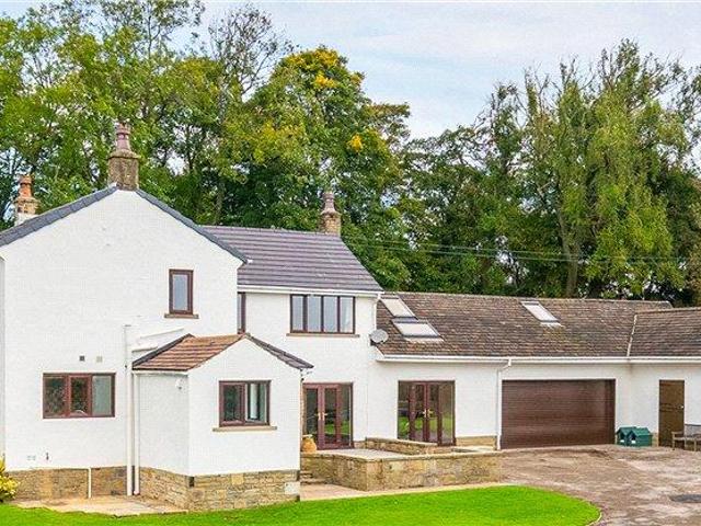 6 bedroom detached house for sale