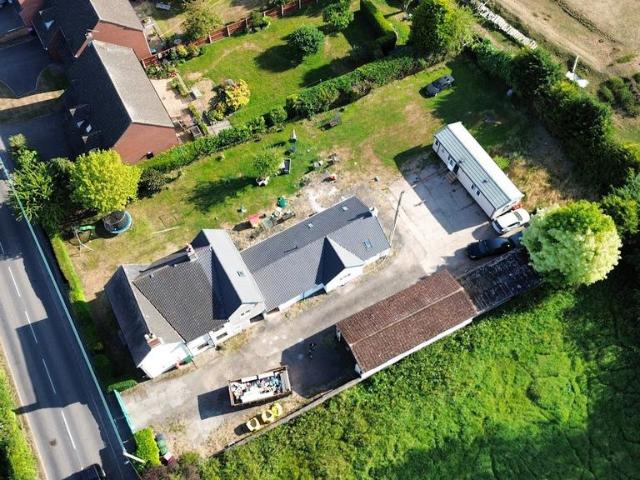 6 bedroom detached house for sale