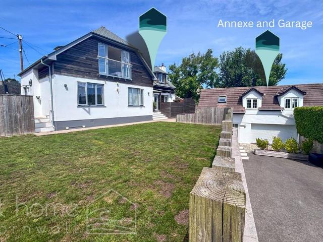 6 bedroom detached house for sale