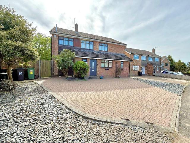 6 bedroom detached house for sale