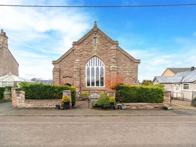 6 bedroom detached house for sale