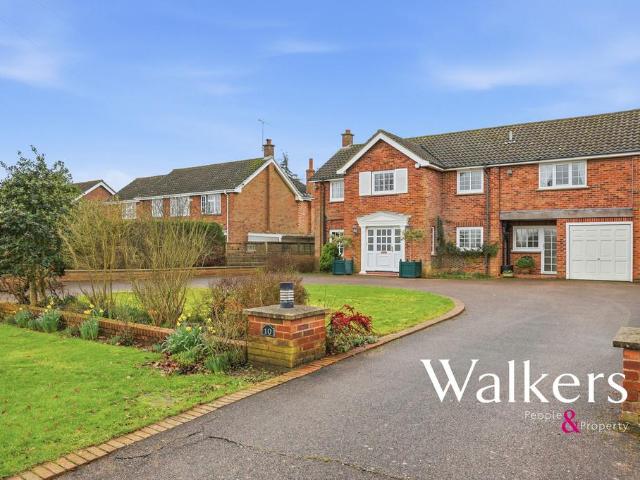 6 bedroom detached house for sale