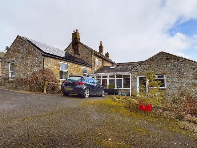 6 bedroom detached house for sale