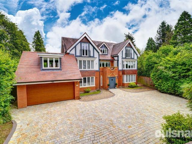 6 bedroom detached house for sale
