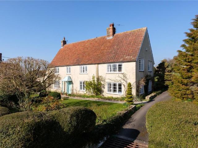 6 bedroom detached house for sale