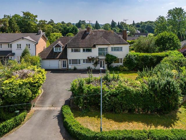 6 bedroom detached house for sale