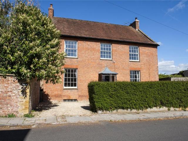 6 bedroom detached house for sale