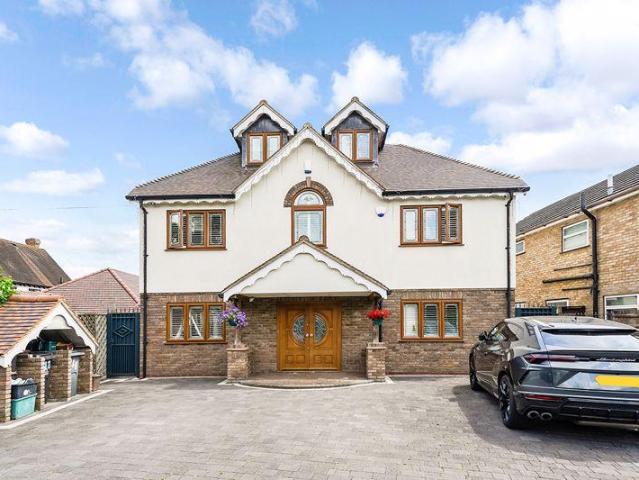 6 bedroom detached house for sale