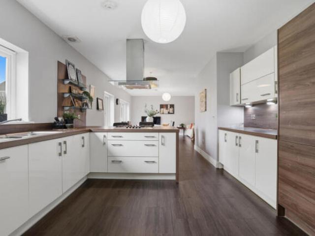 6 bedroom detached house for sale in 65 Ninian Crescent, Lenzie, Glasgow, G66