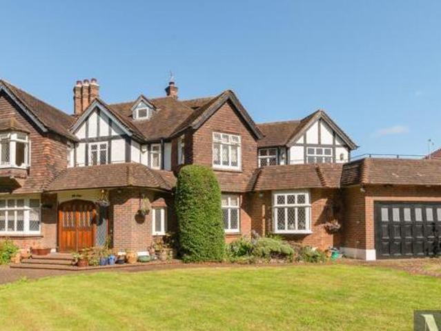 6 Bedroom Detached House For Sale In Canons Drive, Edgware