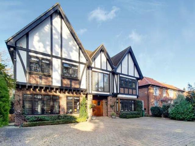 6 bedroom detached house for sale in Canons Drive Edgware Middlesex HA8