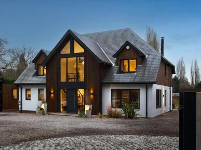 6 Bedroom Detached House For Sale In Chapel Row, Reading