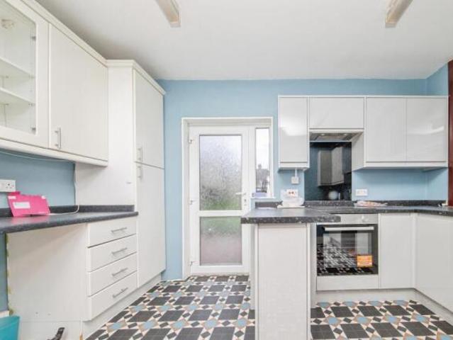 6 bedroom detached house for sale in Clapgate Lane, Ipswich, Suffolk, IP3