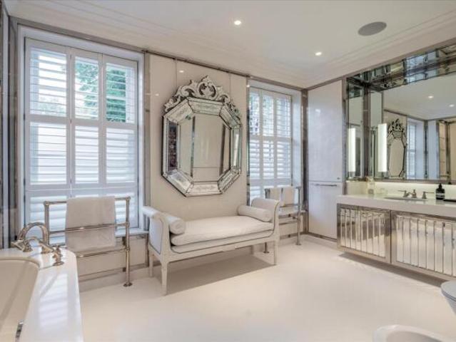 6 bedroom detached house for sale in Clifton Hill, London, NW8