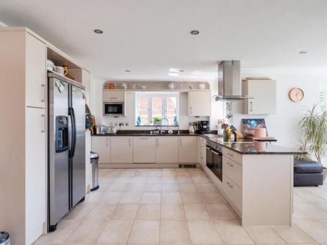 6 bedroom detached house for sale in Cumnor Hill, Oxford, OX2