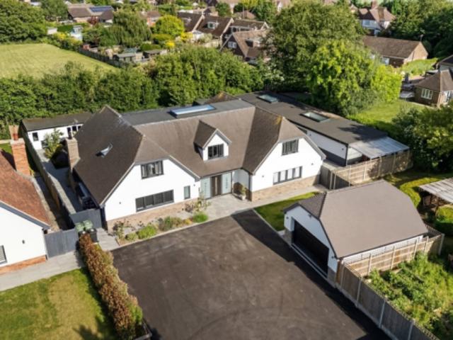 6 bedroom detached house for sale in Amber Lane, Chart Sutton, Maidstone, ME17 3SE, ME17