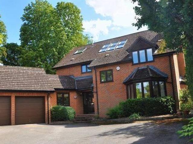 6 bedroom detached house for sale in Anna Valley SP11