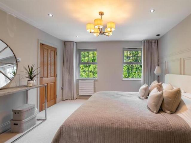 6 bedroom detached house for sale in Adel Lane, Adel, LS16