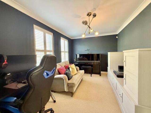 6 bedroom detached house for sale in Albemarle Link, Chelmsford Garden, Chelmsford, CM1