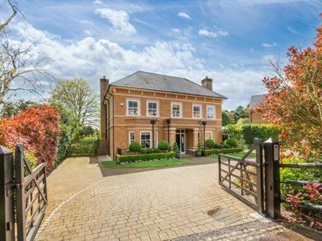 6 Bedroom Detached House For Sale In Barnet