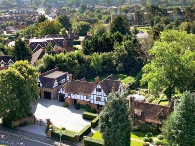 6 Bedroom Detached House For Sale In Beaconsfield
