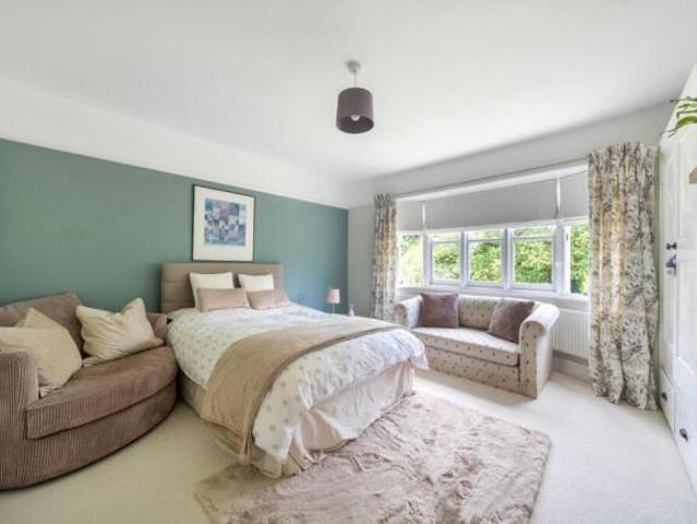 6 bedroom detached house for sale in Beautifully Appointed Country Home Egerton, TN27