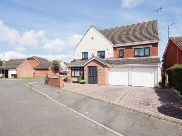 6 Bedroom Detached House For Sale In Bedworth