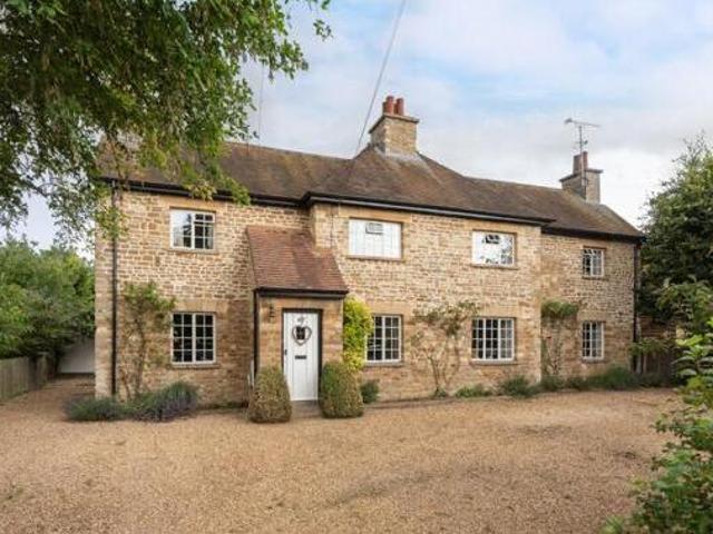 6 Bedroom Detached House For Sale In Biddenham, Bedfordshire