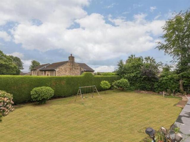 6 bedroom detached house for sale in Broomfield Road, Fixby, HD2