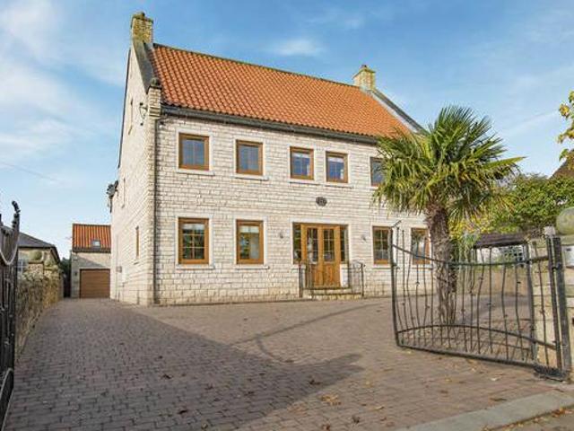 6 bedroom detached house for sale in Buttercross Lodge Tickhill DN11