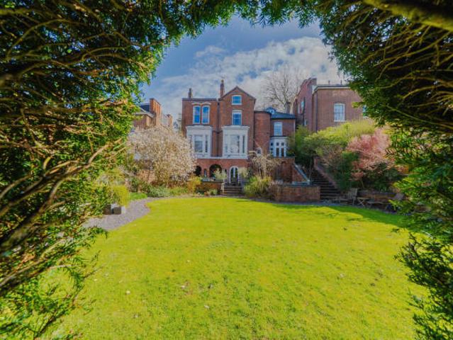 6 bedroom detached house for sale in Gough Road, Edgbaston, B15