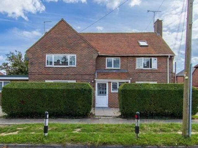 6 bedroom detached house for sale in Gospond Road Barnham PO22