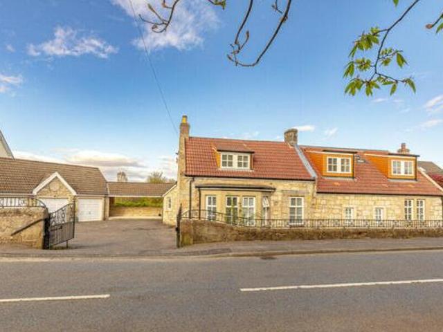 6 Bedroom Detached House For Sale In Glen Road, Torwood