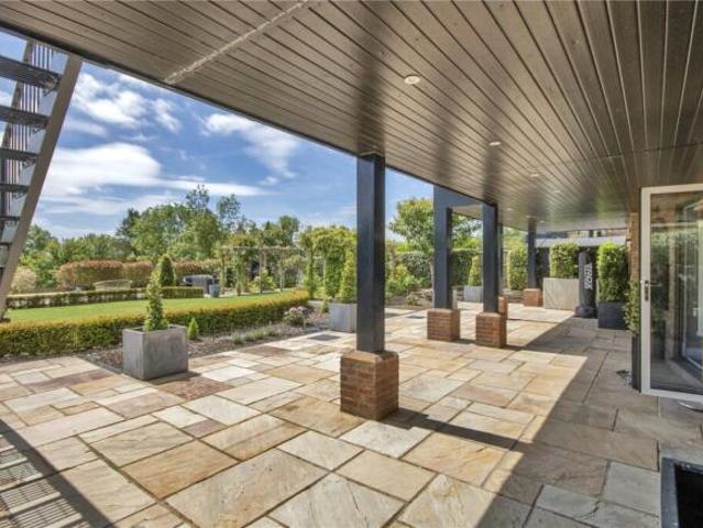 6 bedroom detached house for sale in Gravesend Road, Wrotham, Sevenoaks, Kent, TN15