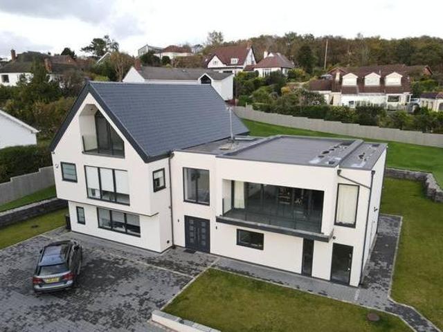 6 bedroom detached house for sale in Greenfield Lane Lower Heswall CH60