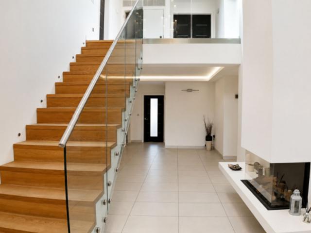 6 bedroom detached house for sale in Dalby Avenue, Bushby, LE7