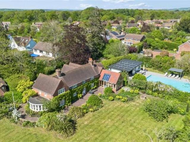 6 bedroom detached house for sale in Duffield Road, Woodley, Reading, Berkshire, RG5