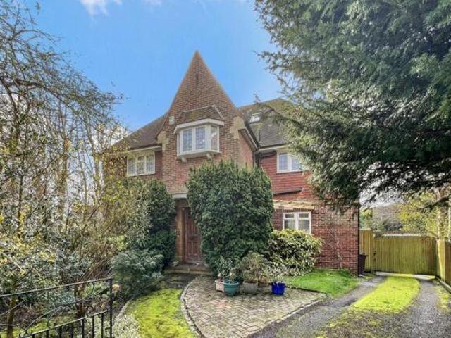 6 Bedroom Detached House For Sale In Eastbourne