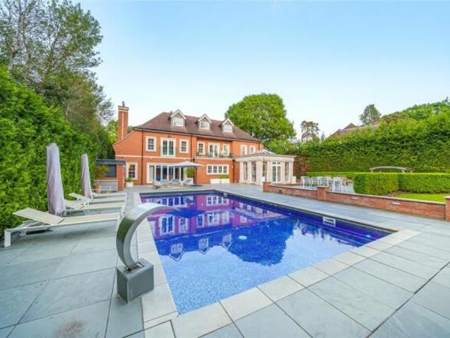 6 bedroom detached house for sale in Forest Drive, Keston Park, BR2